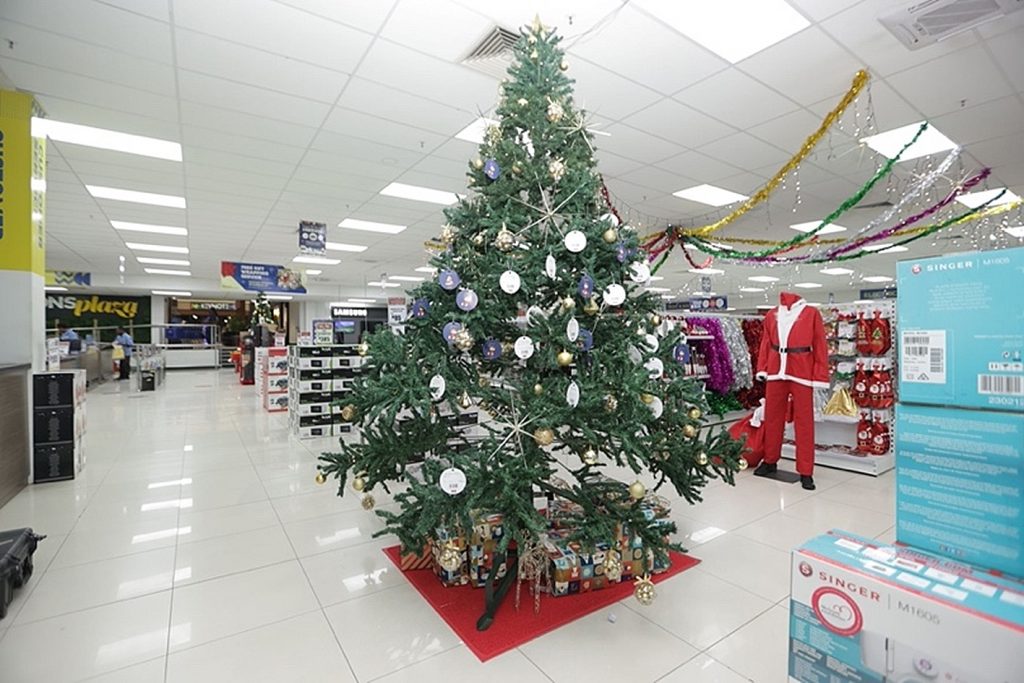 Gordons Plaza | Christmas at Brian Bell Homecentres